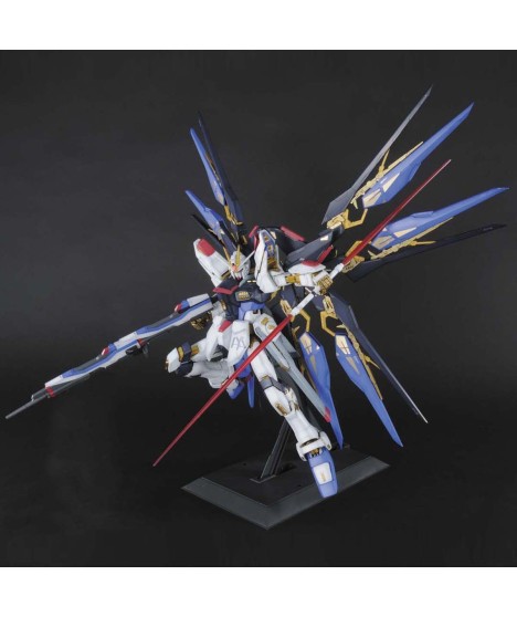 1/60 Perfect Grade Strike Freedom Gundam